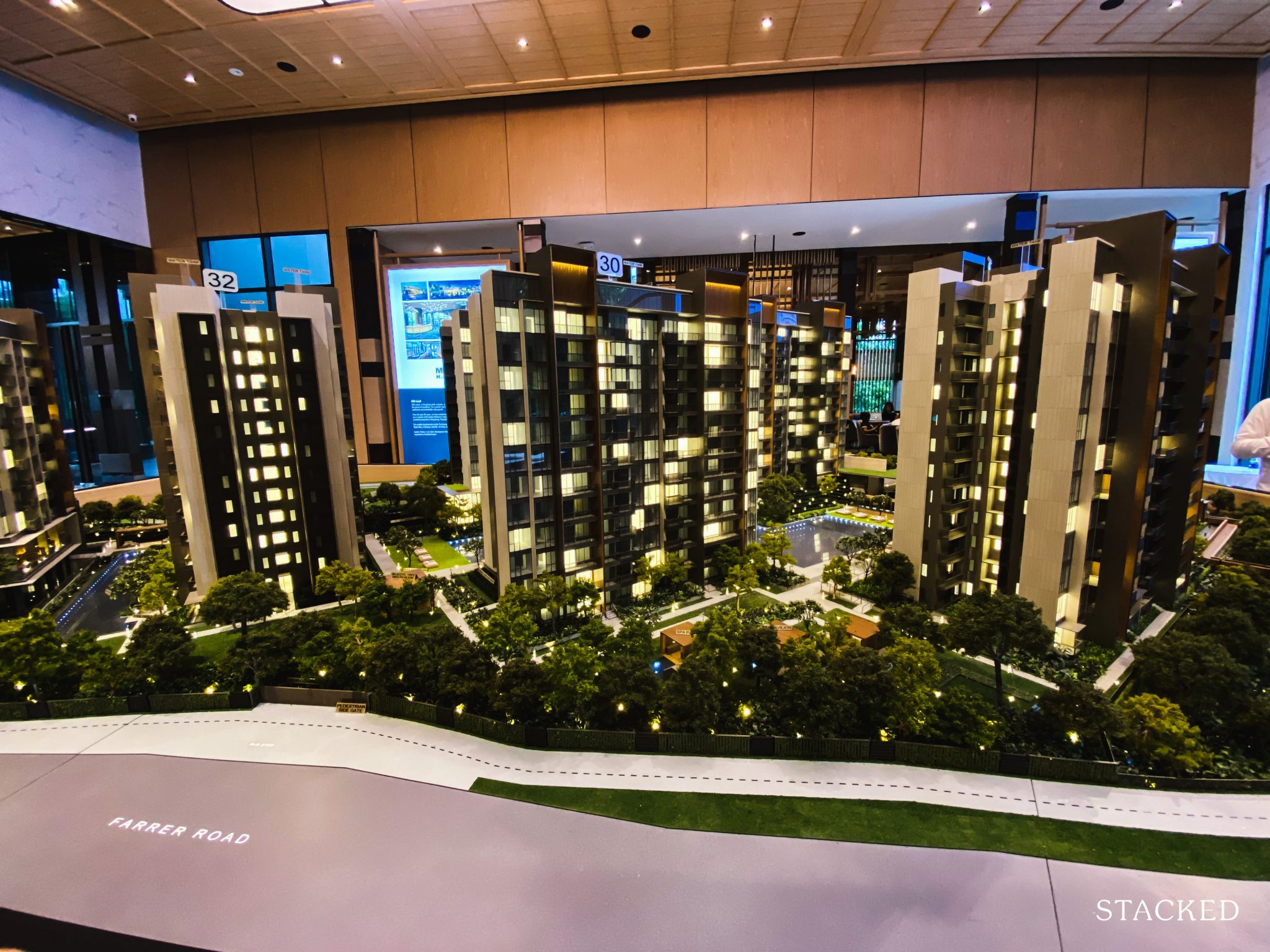 Leedon Green VS Hyll on Holland: Which Should You Pick?