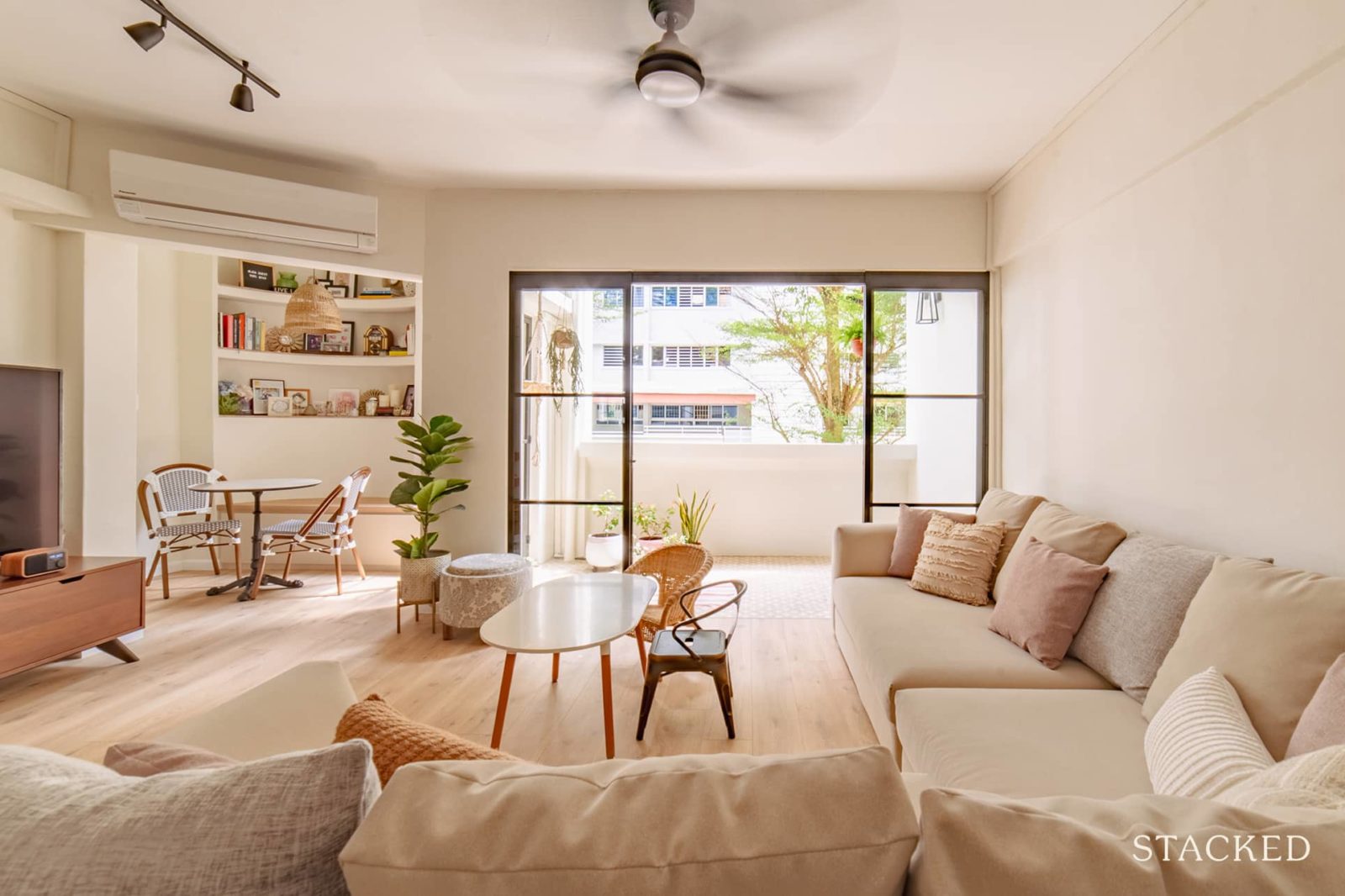 An Old 1986 Executive Maisonette In Hougang Gets A Cosy Transformation ...
