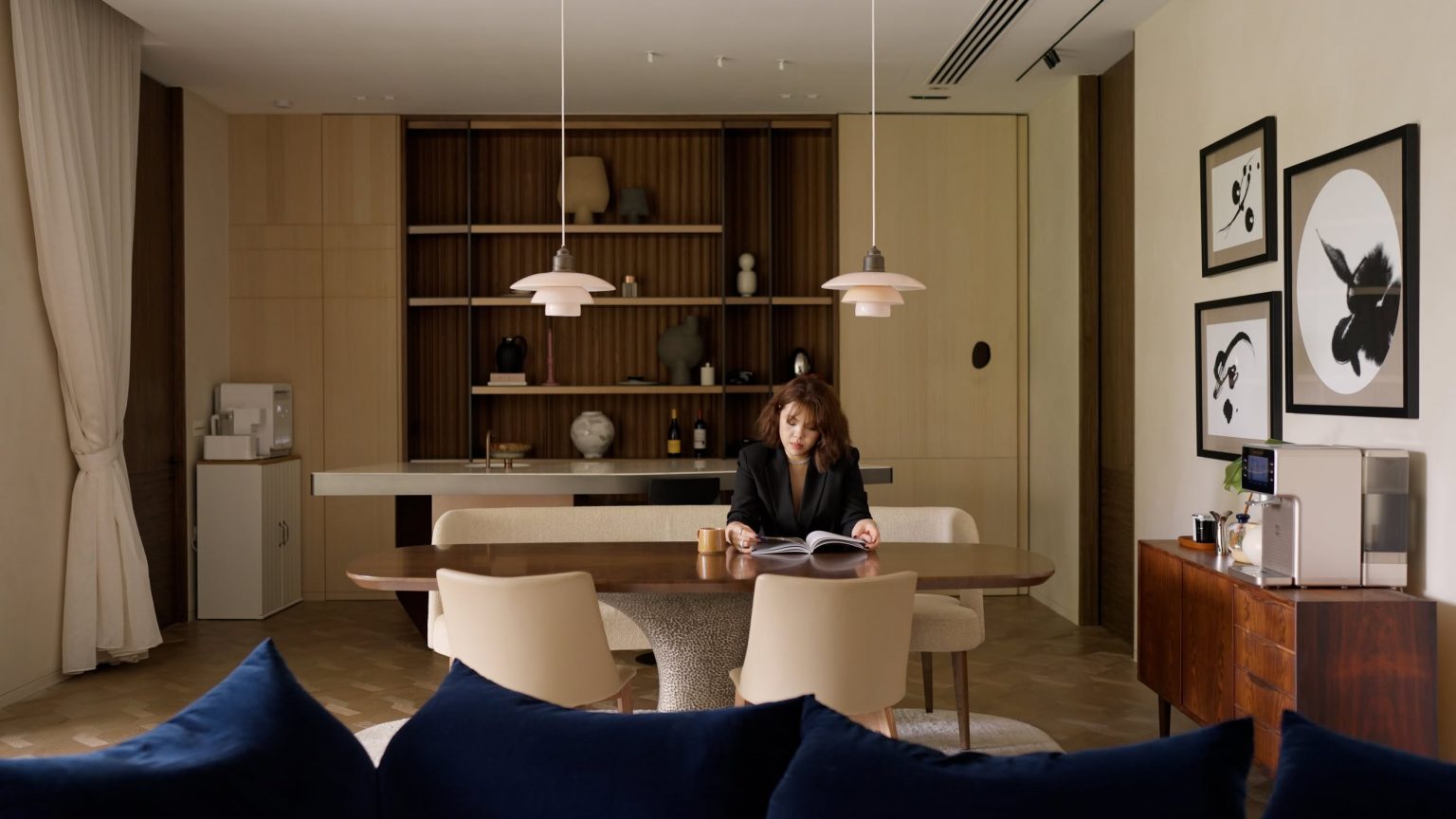 An Award Winning Condo Apartment That Blends Modern & Vintage Aesthetics